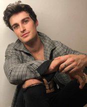 Mitchell Bourke Biography, Age, Height, Girlfriend - mrDustBin