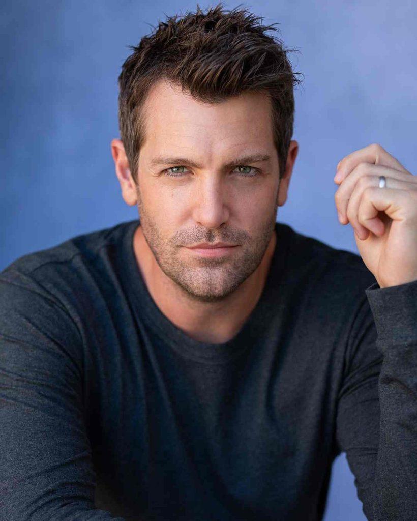 Tim Ross Biography, Age, Height & Wife - mrDustBin