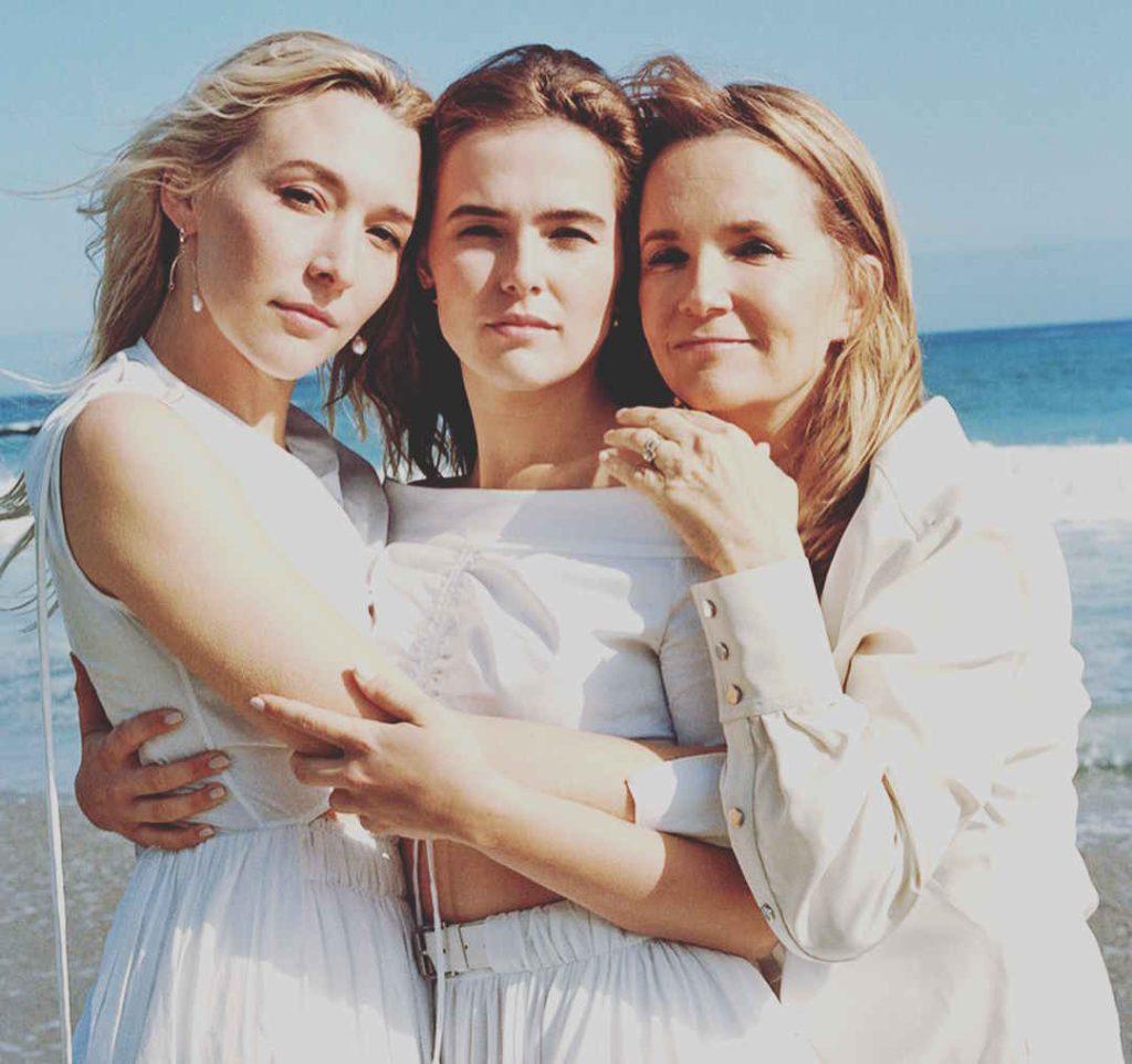 Lea Thompson Biography, Age, Height, Husband - mrDustBin