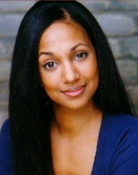 Christmas with a Kiss Hallmark Movie 2023 - mrDustBin