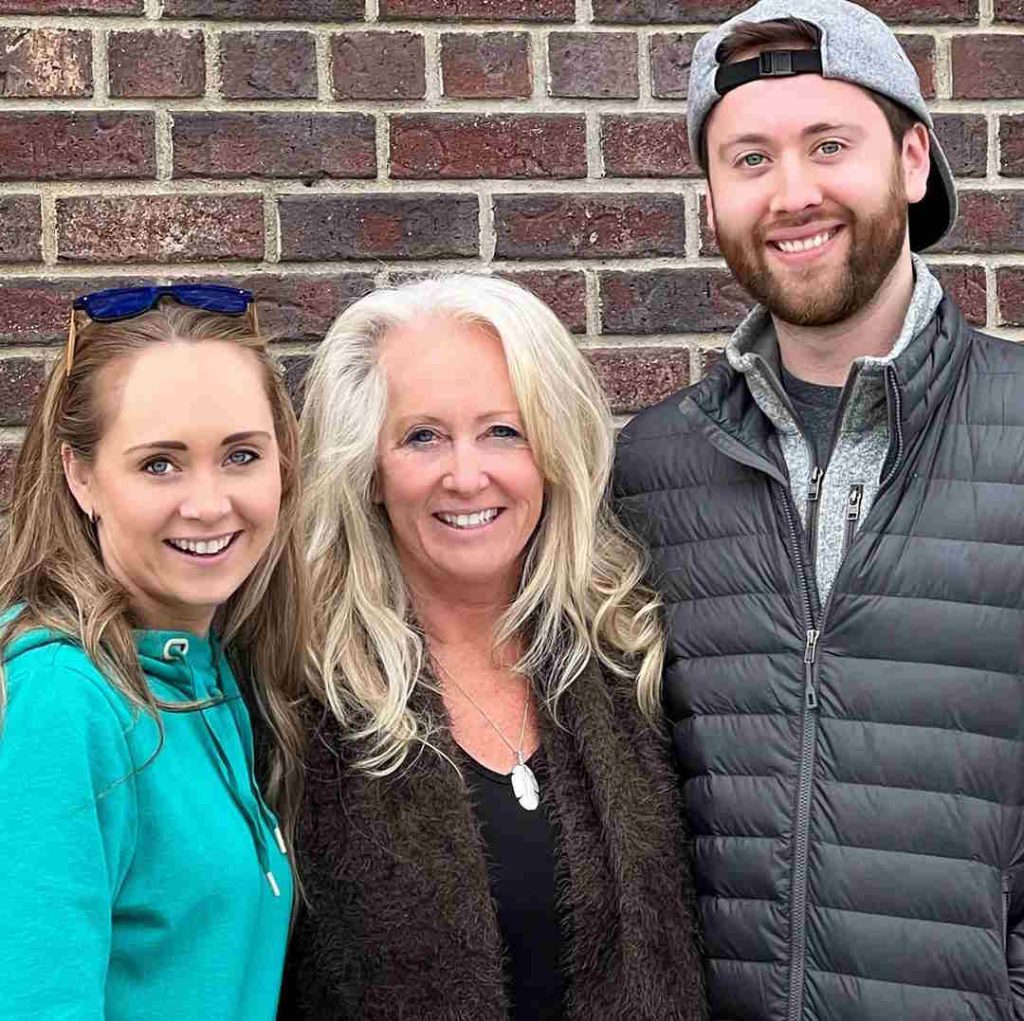 Amber Marshall Biography, Age, Height, Husband - mrDustBin